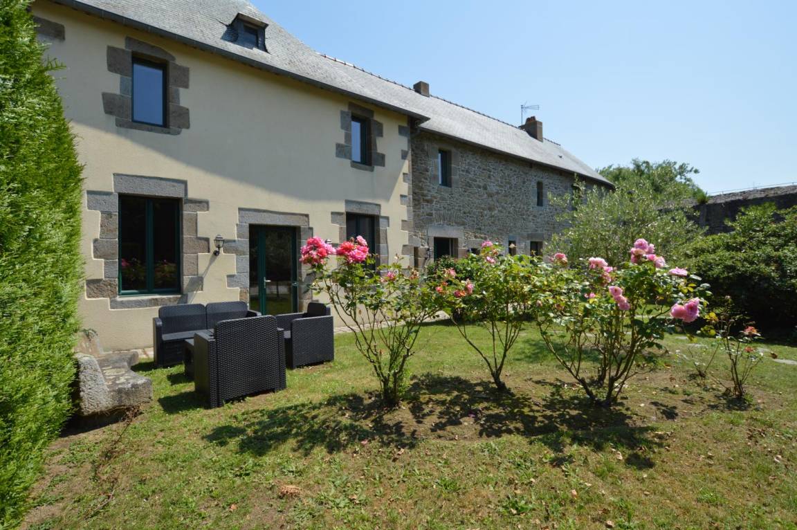 135 M² Gîte ∙ 3 Chambres ∙ 6 Personnes - Saint-Coulomb