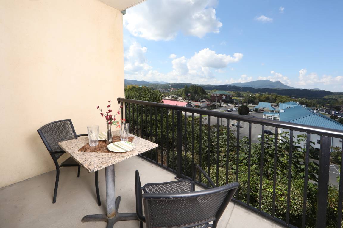 96 M² Condo ∙ 2 Bedrooms ∙ 6 Guests - Pigeon Forge, TN