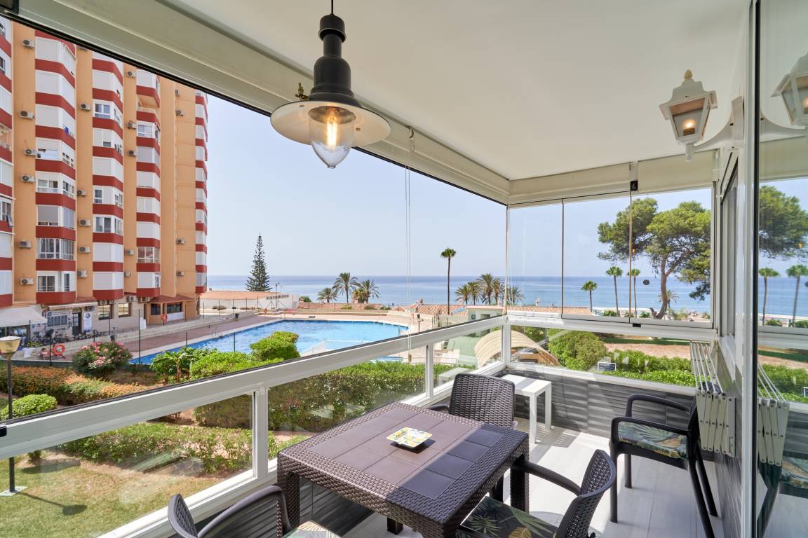 77 M² Apartamento ∙ 2 Habitaciones ∙ 4 Huéspedes - Torrox