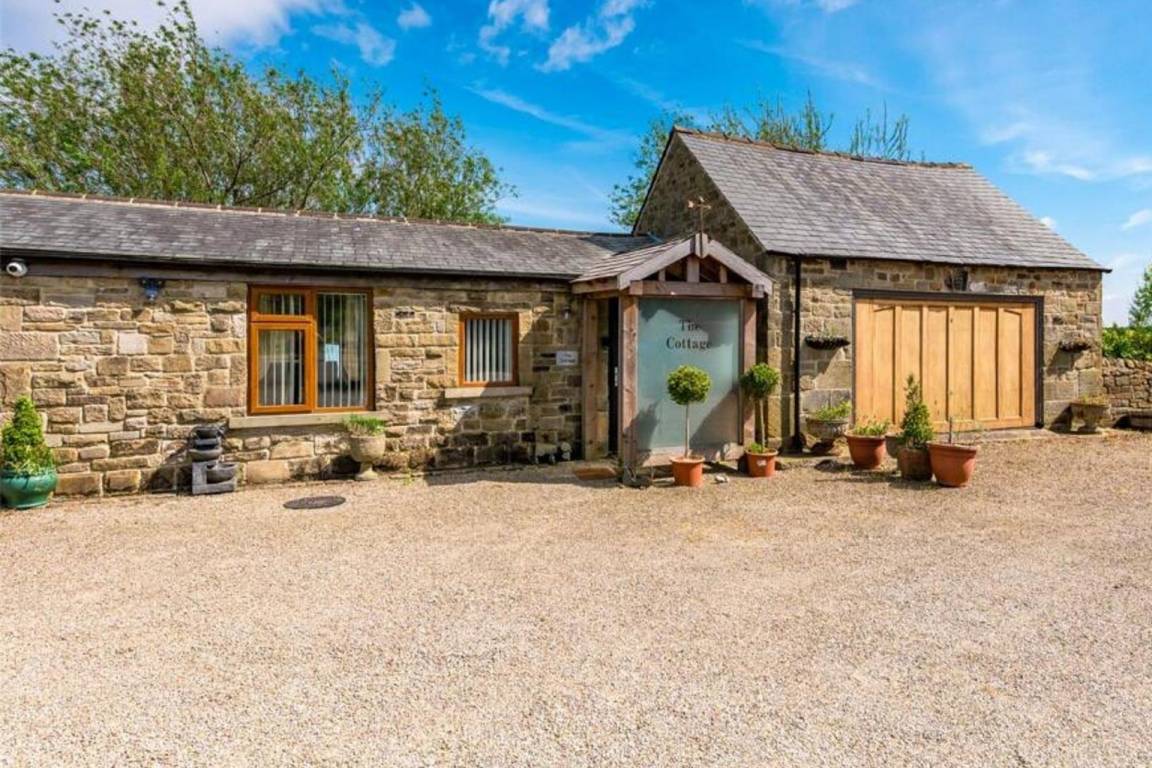 220 M² Cottage ∙ 2 Bedrooms ∙ 4 Guests - Ilkley