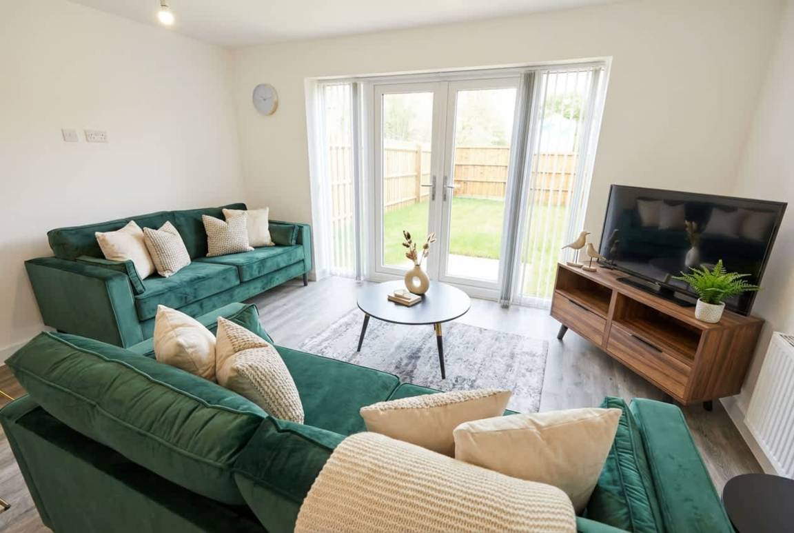 House ∙ 3 Bedrooms ∙ 6 Guests - Derby