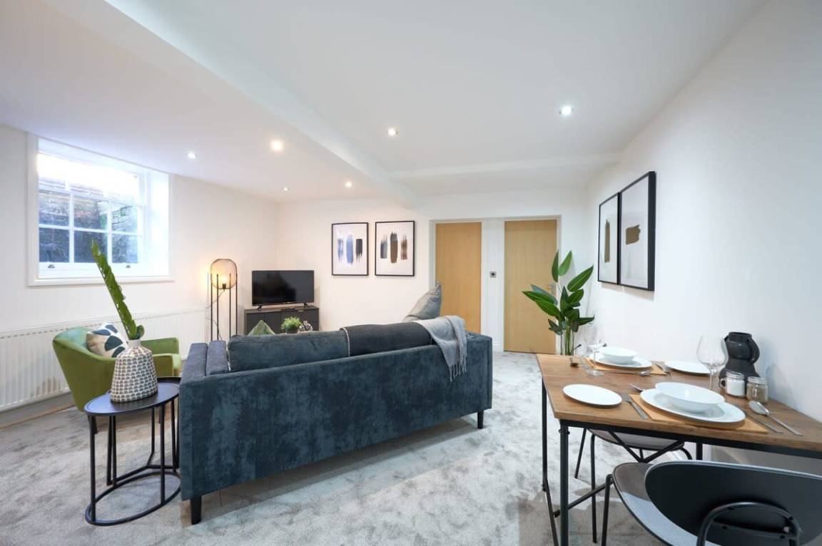 65 M² Apartment ∙ 2 Bedrooms ∙ 3 Guests - Preston