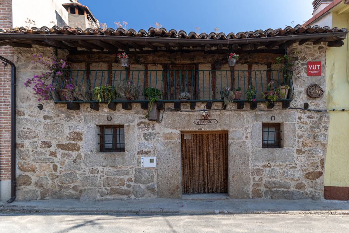 200 M² House ∙ 4 Bedrooms ∙ 7 Guests - Piedralaves