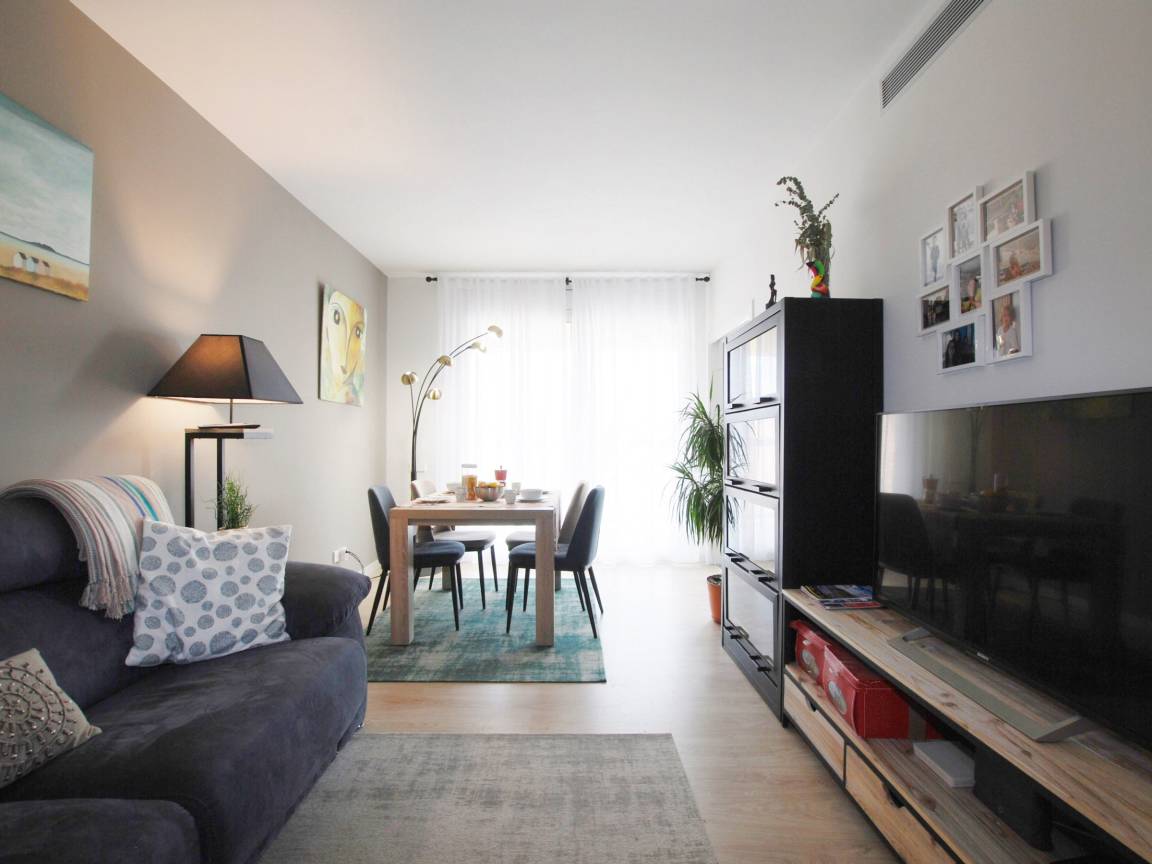 70 M² Appartement ∙ 2 Slaapkamers ∙ 4 Gasten - Mataró