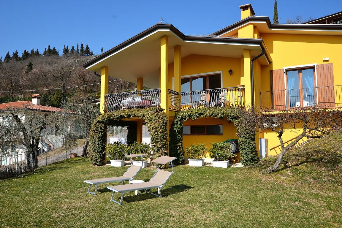 120 M² Apartment ∙ 3 Bedrooms ∙ 6 Guests - Garda