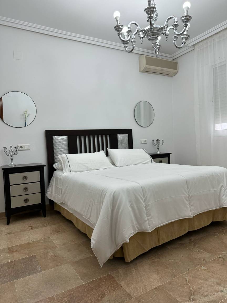 90 M² Apartamento ∙ 3 Habitaciones ∙ 6 Huéspedes - Herrera