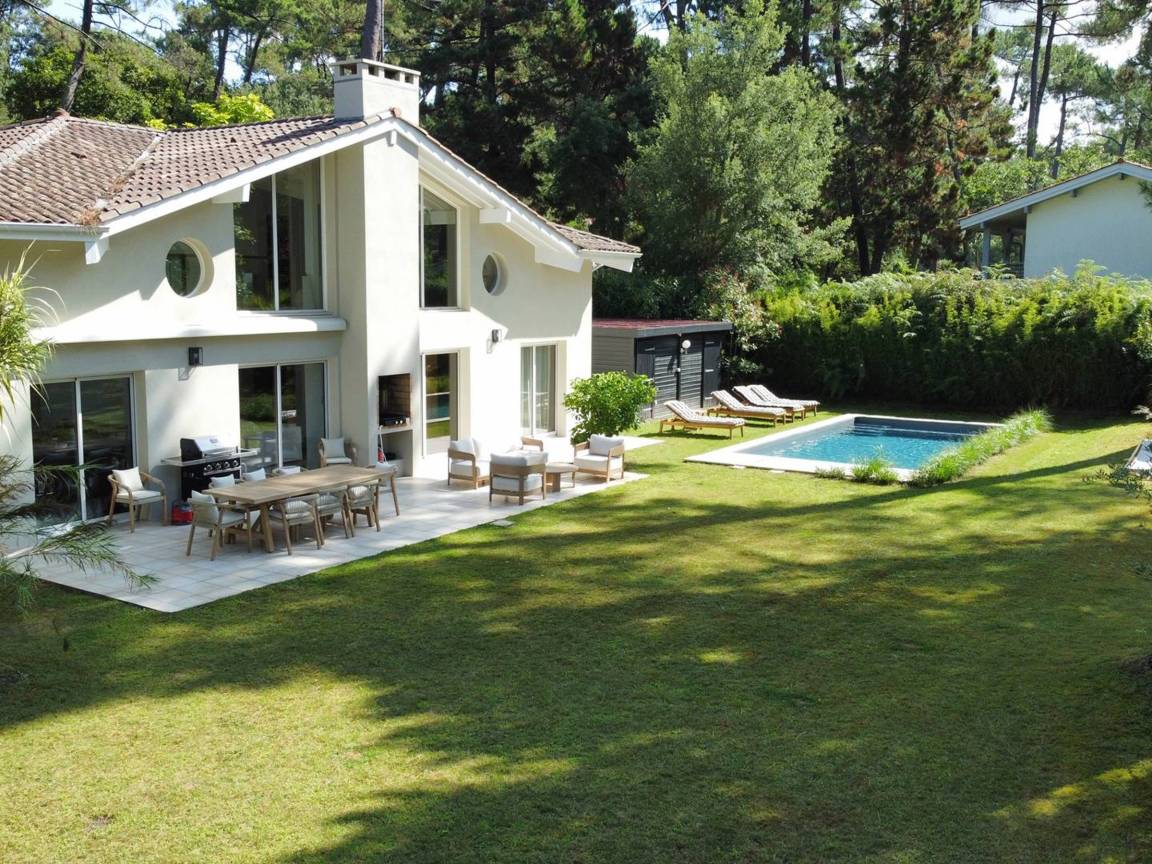 250 M² Villa ∙ 5 Bedrooms ∙ 10 Guests - Hossegor