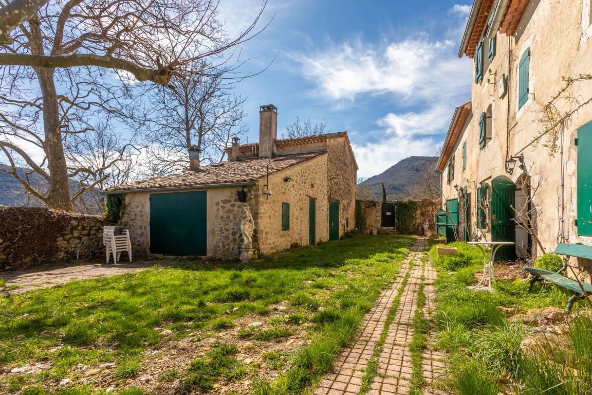 120 M² Maison De Vacances ∙ 2 Chambres ∙ 5 Personnes - Aiguines