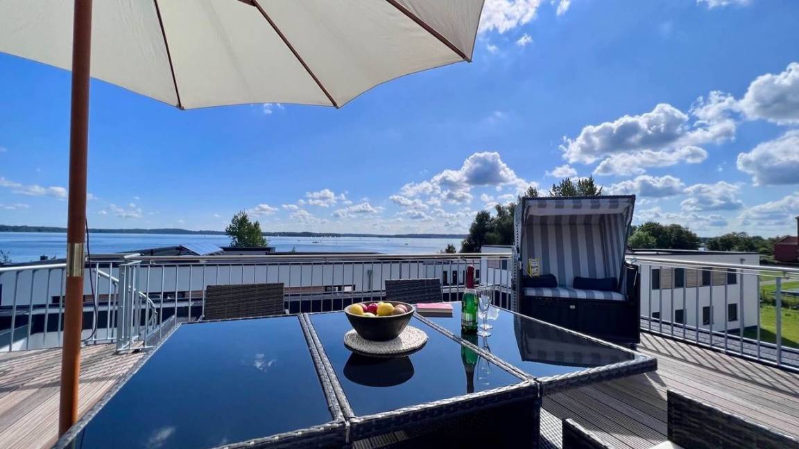 90 M² Apartment ∙ 2 Bedrooms ∙ 6 Guests - Schwerin