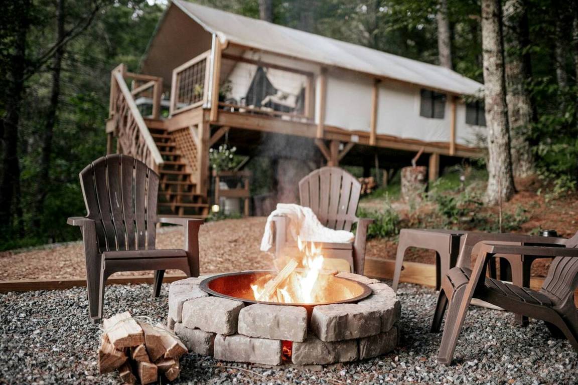 Camping ∙ 1 Chambre ∙ 4 Personnes - Blowing Rock, NC