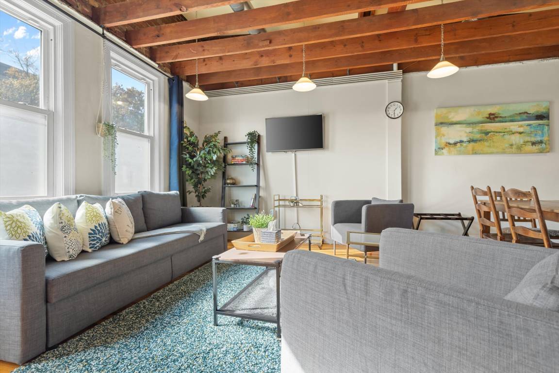 93 M² Bed And Breakfast ∙ 2 Bedrooms ∙ 5 Guests - Alexandria, VA