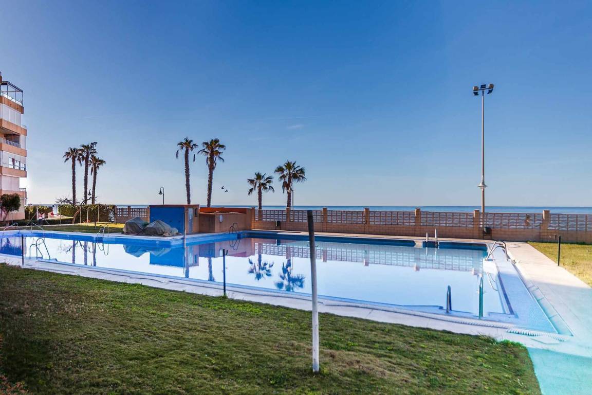 100 M² House ∙ 4 Bedrooms ∙ 8 Guests - Algarrobo, Spanien