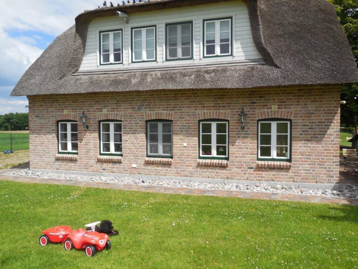 190 M² Ferienhaus ∙ 3 Schlafzimmer ∙ 8 Gäste - Langballig