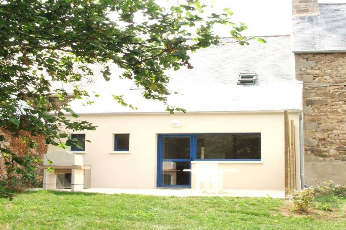 67 M² Gîte ∙ 2 Chambres ∙ 4 Personnes - Guingamp