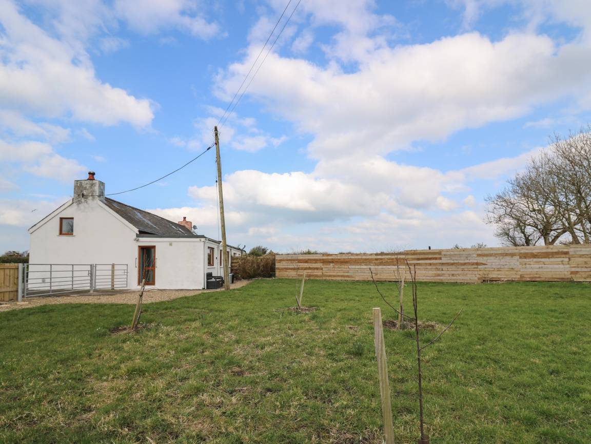 Cottage ∙ 2 Bedrooms ∙ 4 Guests - Llangrannog
