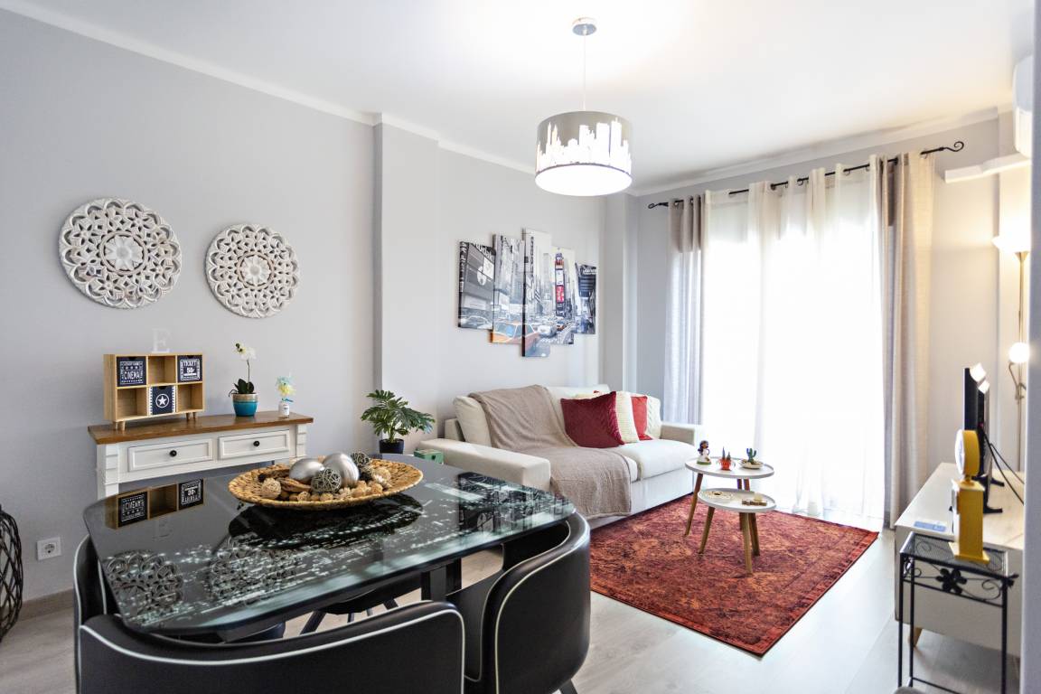 86 M² Huoneisto ∙ 2 Makuuhuonetta ∙ 4 Vierasta - Faro
