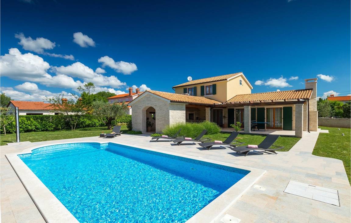 180 M² Maison De Vacances ∙ 4 Chambres ∙ 10 Personnes - Krnica