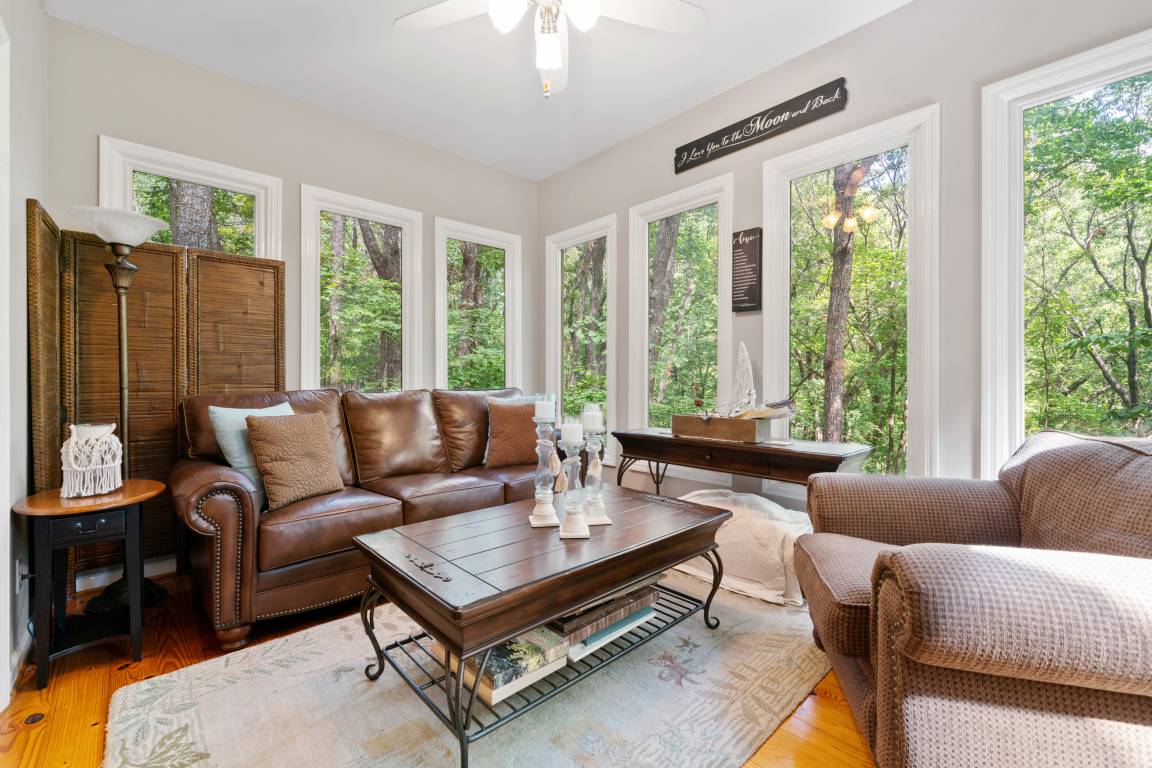 196 M² Cabin ∙ 3 Bedrooms ∙ 8 Guests - Jasper, GA