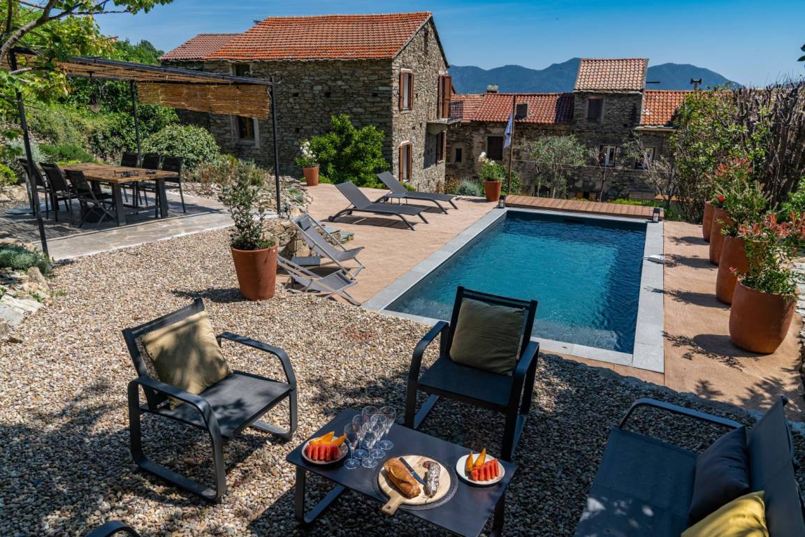 160 M² Gîte ∙ 4 Habitaciones ∙ 8 Huéspedes - Corsica
