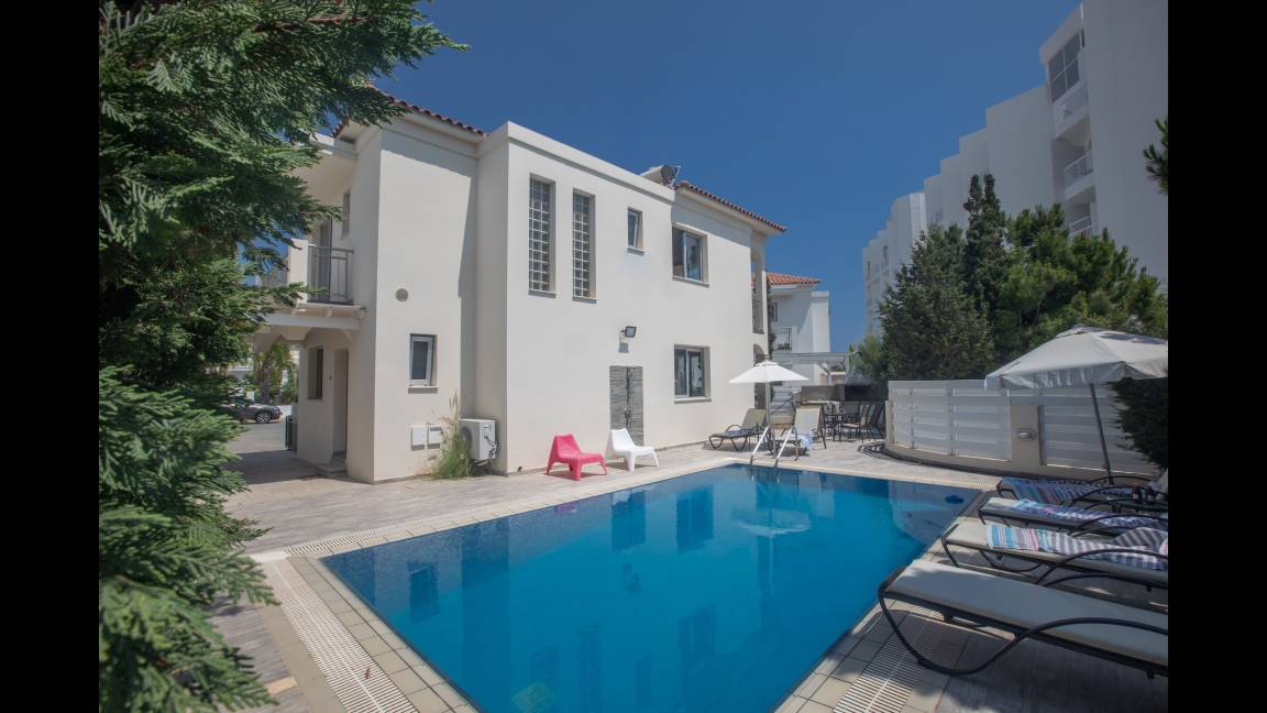 140 M² Villa ∙ 3 Schlafzimmer ∙ 7 Gäste - Protaras