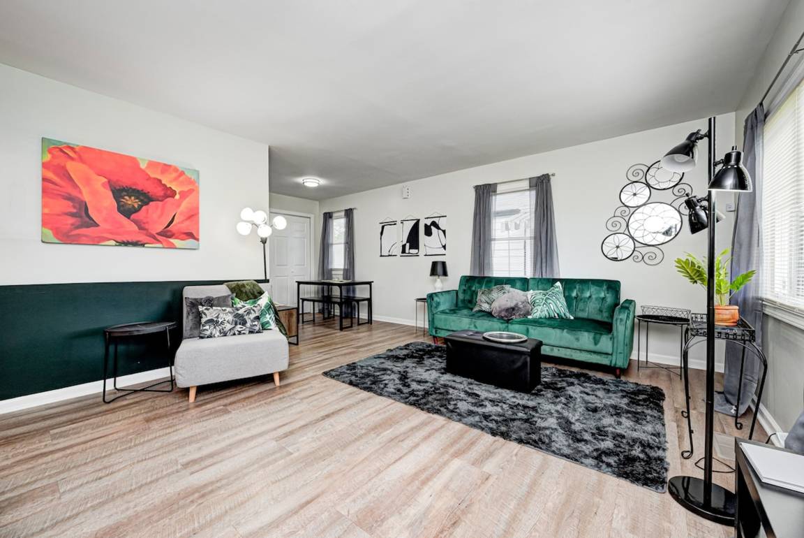 92 M² House ∙ 2 Bedrooms ∙ 6 Guests - Indianapolis, IN