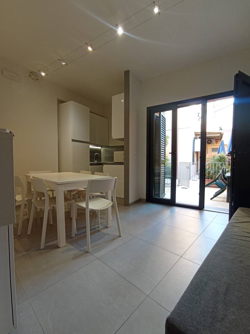 60 M² House ∙ 2 Bedrooms ∙ 5 Guests - Viareggio