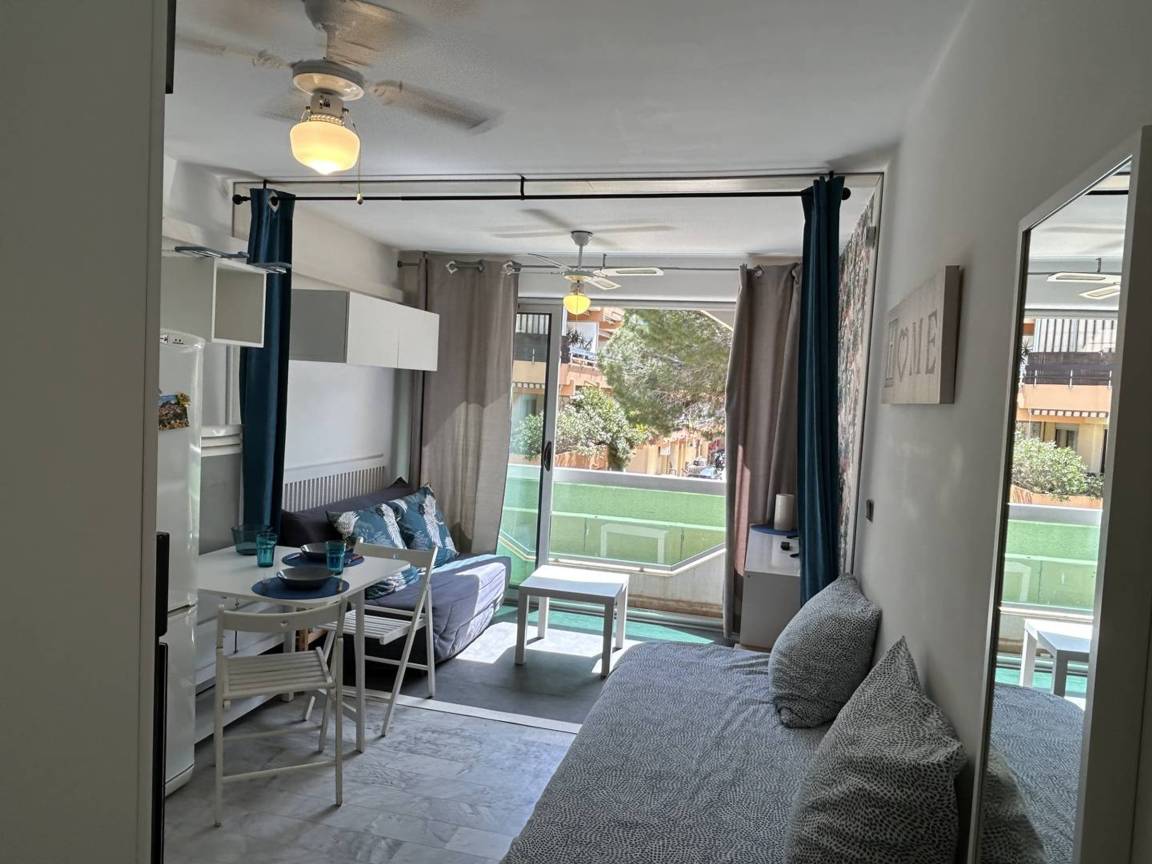 21 M² Studio Flat ∙ 1 Bedroom ∙ 3 Guests - Bormes-les-Mimosas