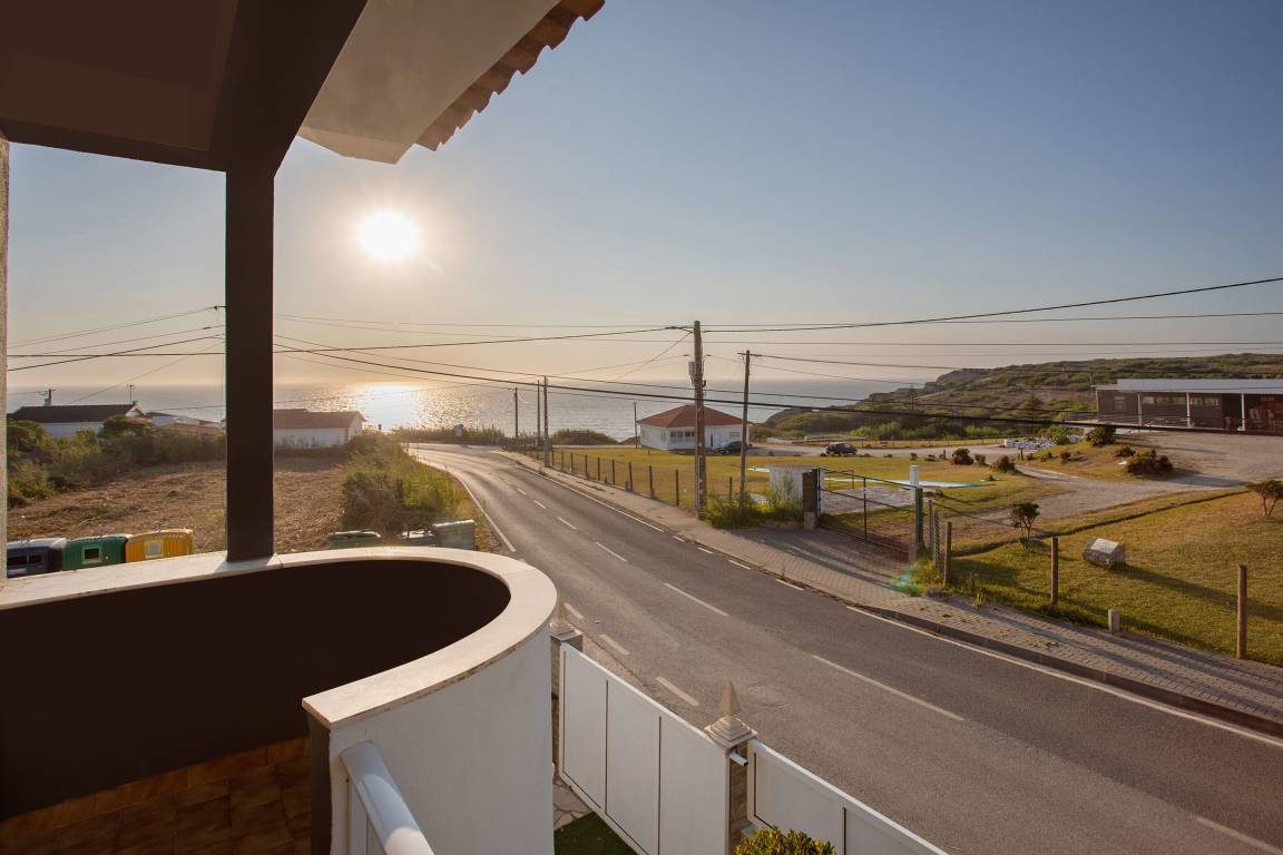 180 M² Villa ∙ 5 Bedrooms ∙ 9 Guests - Torres Vedras