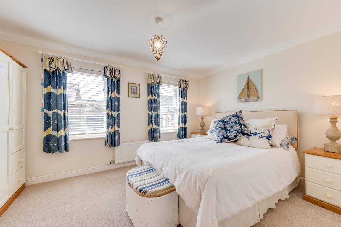 Cottage ∙ 2 Bedrooms ∙ 4 Guests - Beer