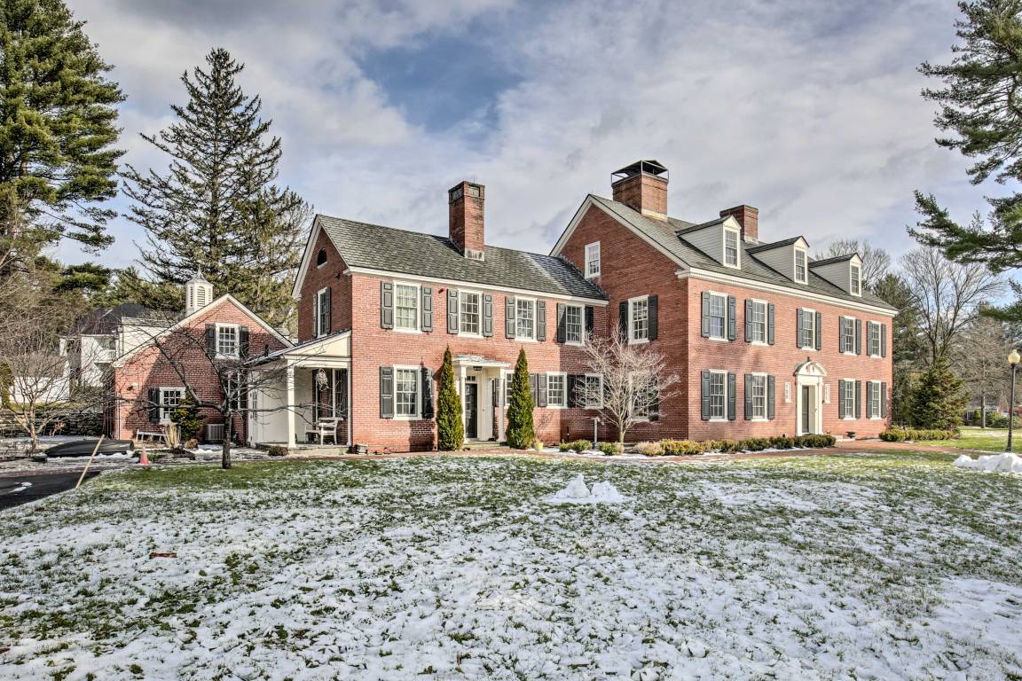 650 M² House ∙ 8 Bedrooms ∙ 15 Guests - Keene, NH