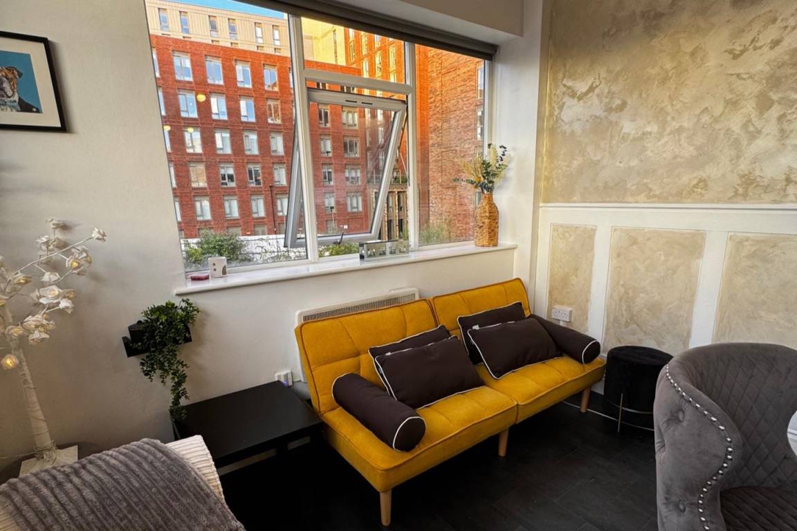 110 M² Apartment ∙ 3 Bedrooms ∙ 8 Guests - Sheffield Hallam University - City Campus