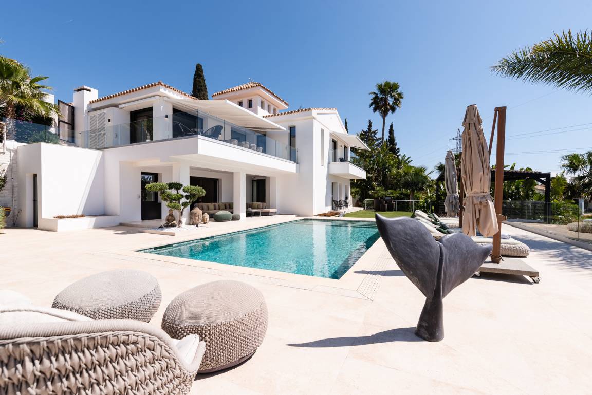 404 M² Villa ∙ 4 Bedrooms ∙ 6 Guests - Marbella