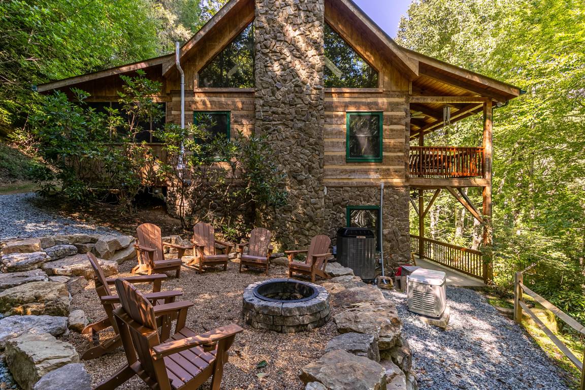 Cabin ∙ 3 Bedrooms ∙ 6 Guests - Valle Crucis, NC