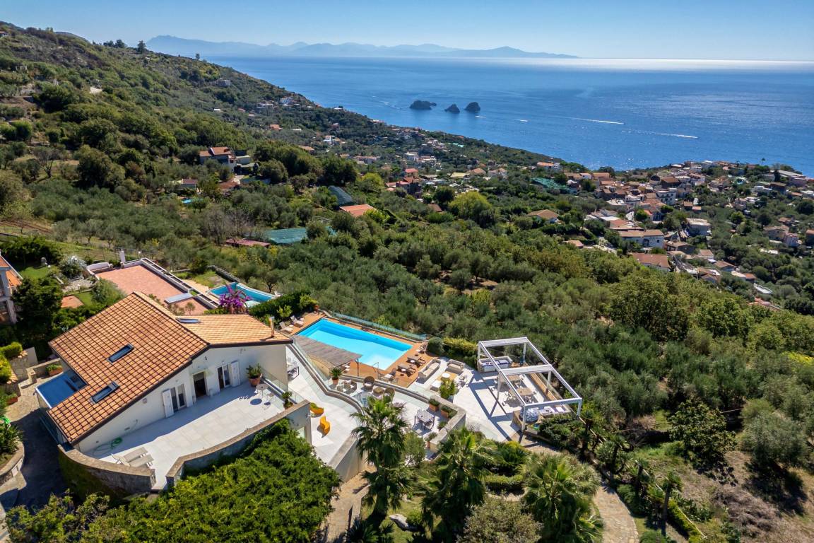 450 M² Apartment ∙ 7 Bedrooms ∙ 14 Guests - Sorrento