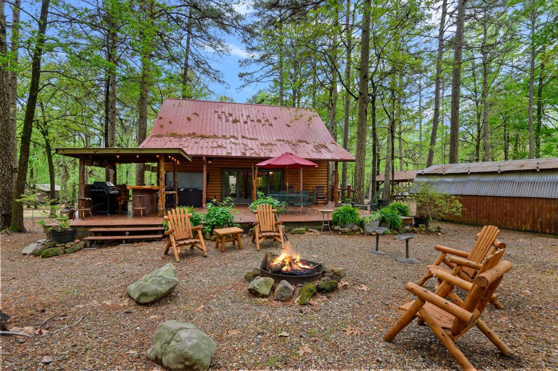 Cabin ∙ 1 Bedroom ∙ 6 Guests - Broken Bow, OK
