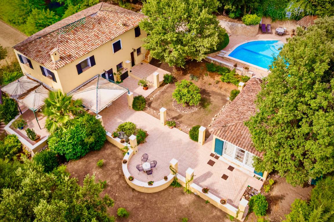 240 M² Villa ∙ 4 Bedrooms ∙ 8 Guests - Cagnes-sur-Mer