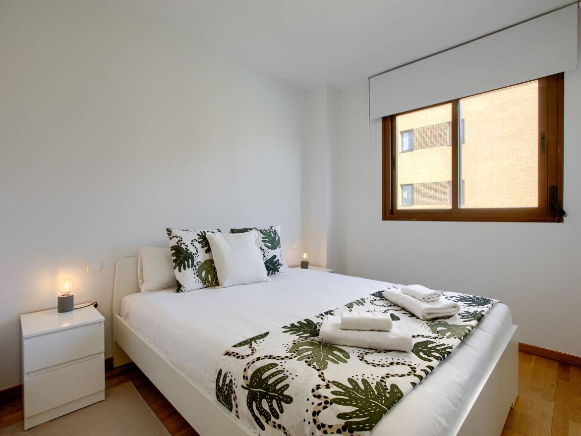 75 M² Apartment ∙ 2 Bedrooms ∙ 3 Guests - Madrid