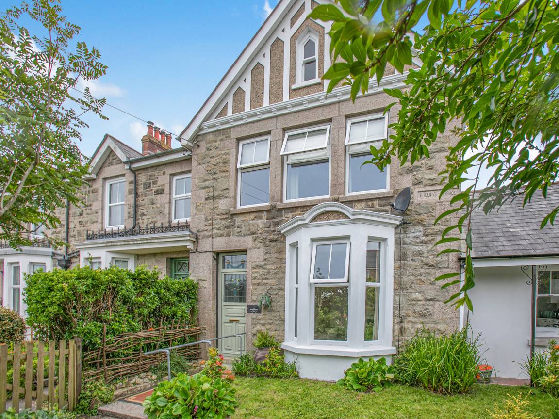 Cottage ∙ 3 Bedrooms ∙ 6 Guests - Camborne