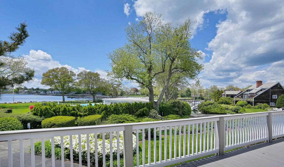 325 M² Talo ∙ 5 Makuuhuonetta ∙ 8 Vierasta - Stamford, CT