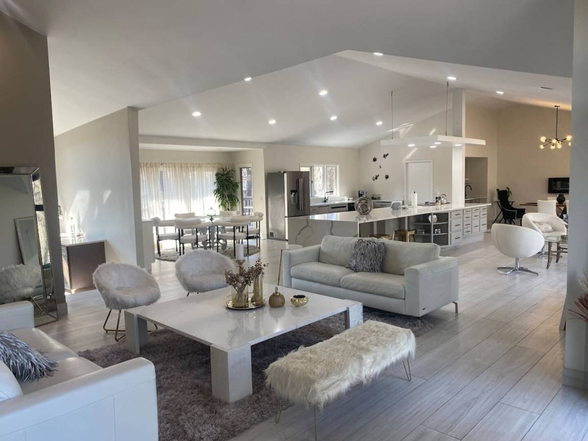 269 M² House ∙ 3 Bedrooms ∙ 8 Guests - Rockford, IL