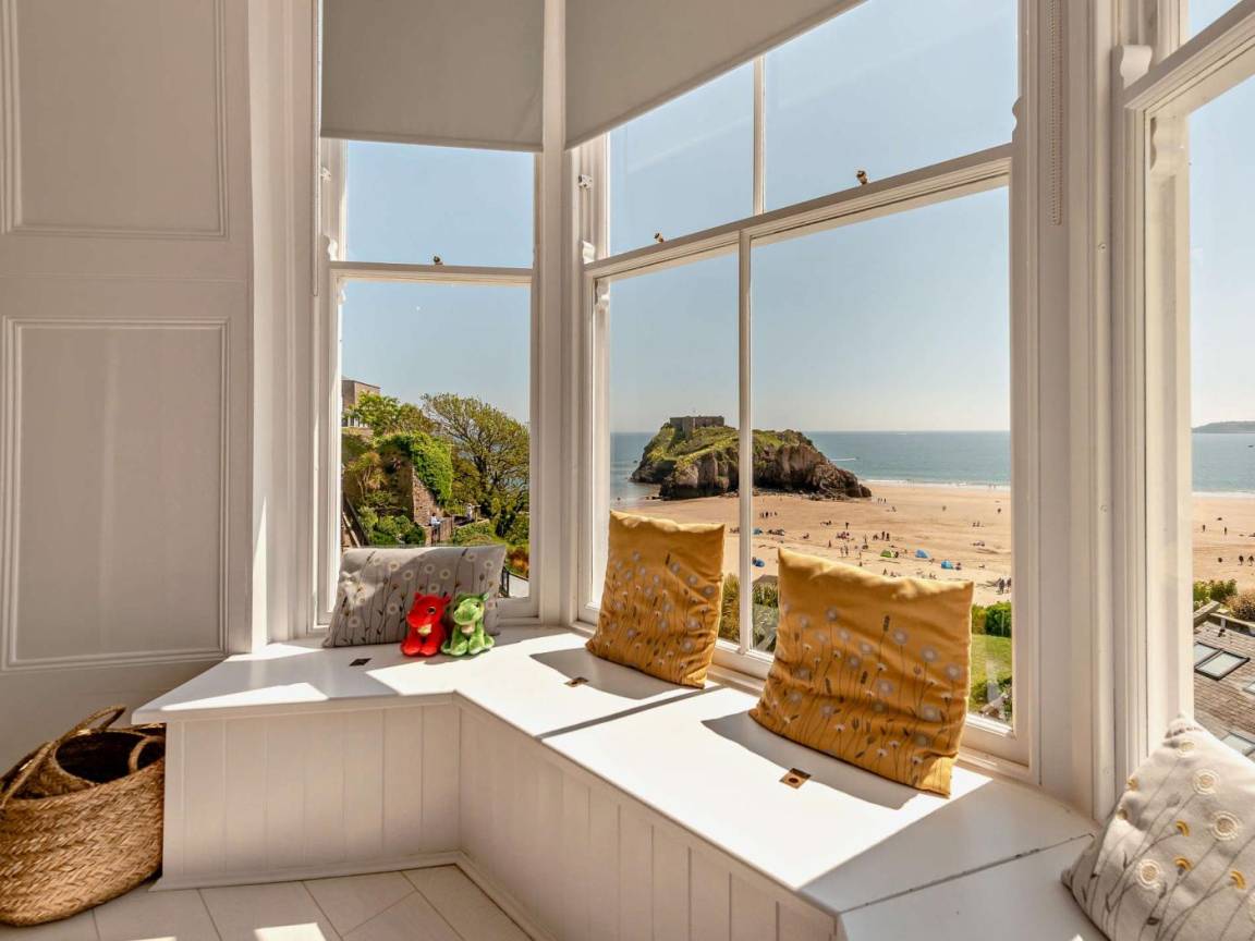 Apartment ∙ 2 Bedrooms ∙ 4 Guests - Tenby