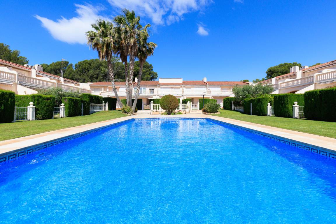 93 M² Maison De Vacances ∙ 4 Chambres ∙ 8 Personnes - Mont-roig del Camp