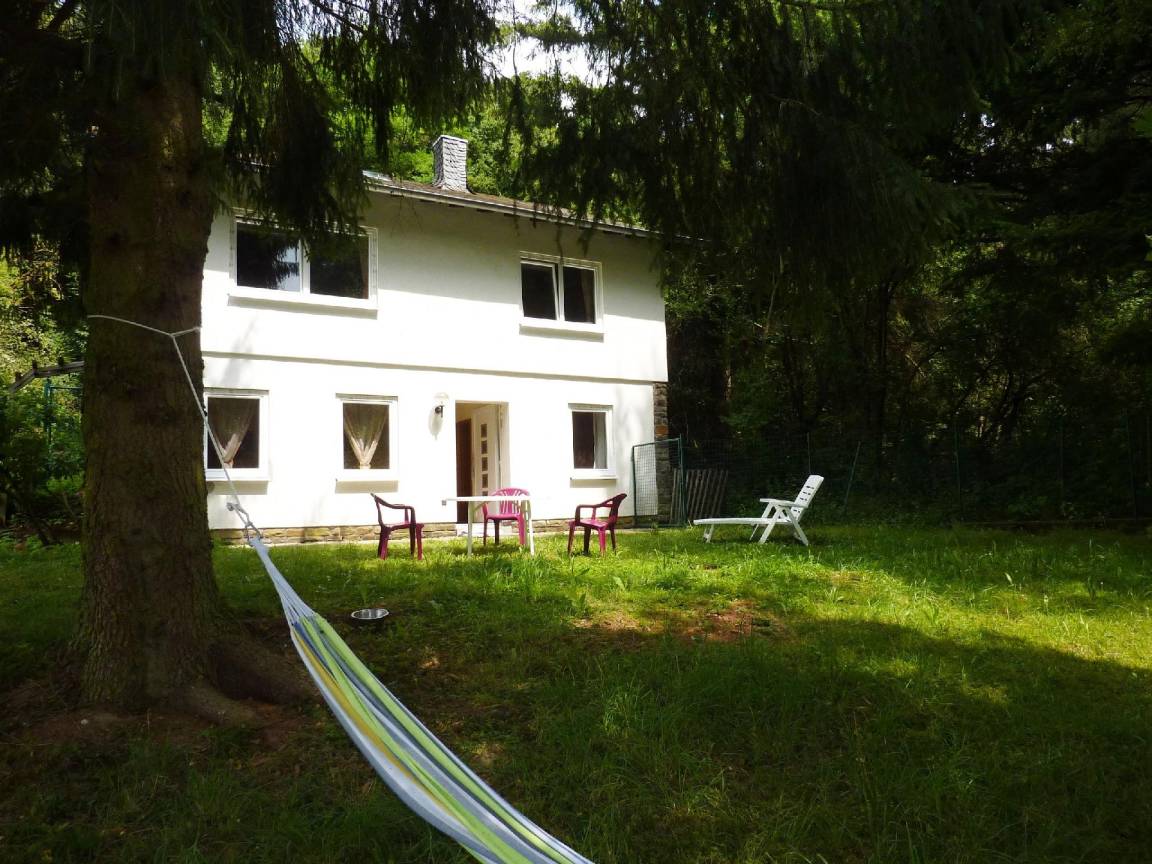 105 M² Ferienhaus ∙ 2 Schlafzimmer ∙ 4 Gäste - Kastellaun