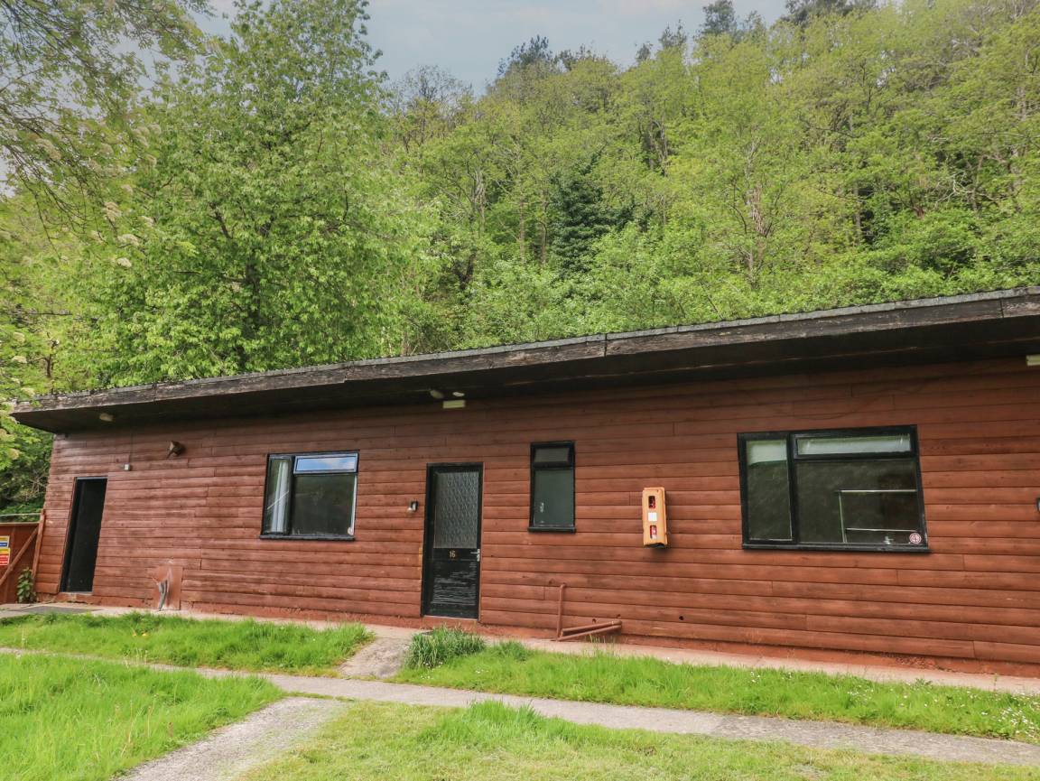 Cottage ∙ 2 Bedrooms ∙ 4 Guests - Port Talbot