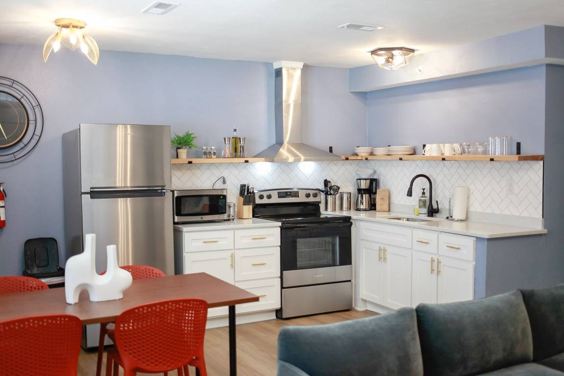 Apartment ∙ 2 Bedrooms ∙ 4 Guests - Hampton, VA