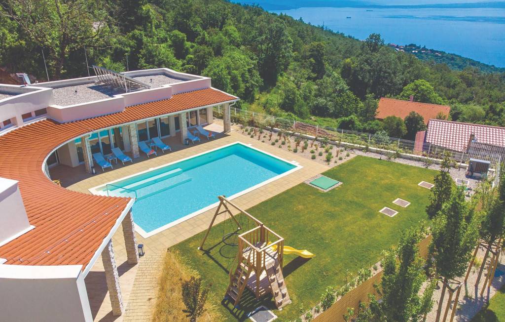 400 M² Villa ∙ 4 Bedrooms ∙ 8 Guests - Rijeka