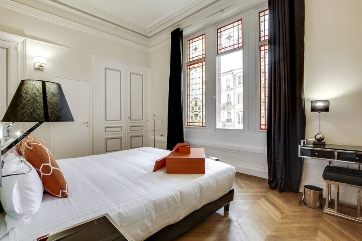 68 M² Apartamento ∙ 2 Habitaciones ∙ 6 Huéspedes - Bordeaux