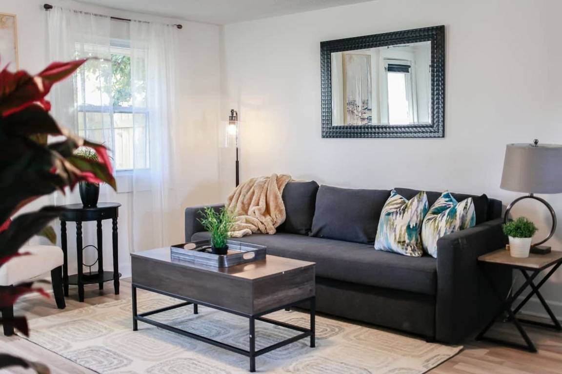 Apartment ∙ 2 Bedrooms ∙ 6 Guests - Norfolk, VA