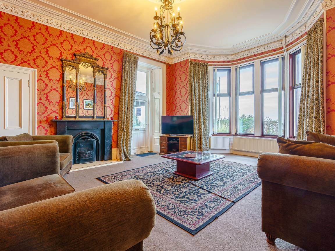 Cottage ∙ 9 Bedrooms ∙ 24 Guests - Ayrshire