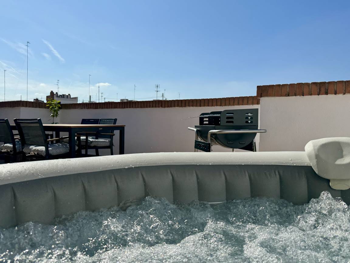 80 M² Apartment ∙ 2 Bedrooms ∙ 4 Guests - Valencia